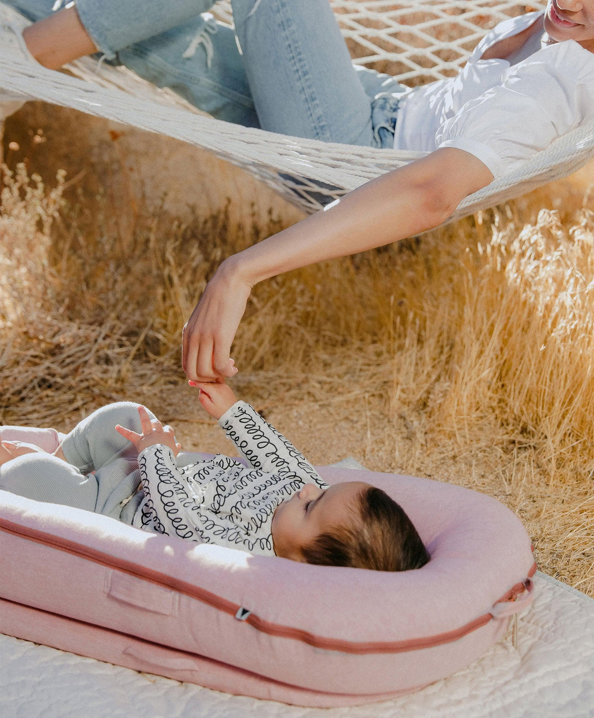 Dockatot Deluxe+ Dock - Ginger Chambray – Mamas & Papas UK