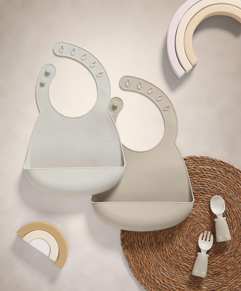 Silicone Bibs (2 Pack) – Neutral Speckle – Mamas & Papas UK