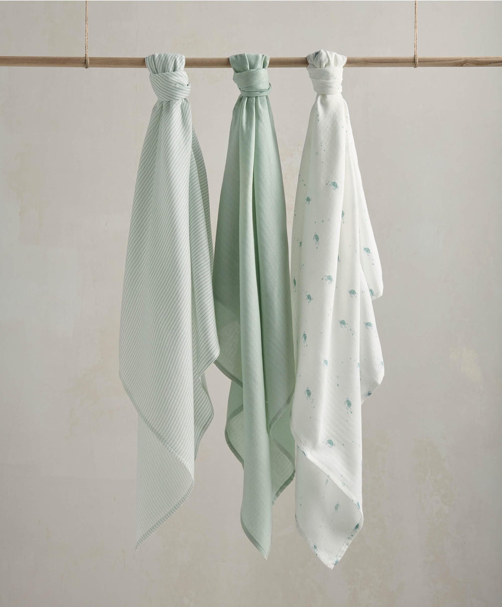 Large Turtle Muslin Cloths - 3 Pack – Mamas & Papas UK