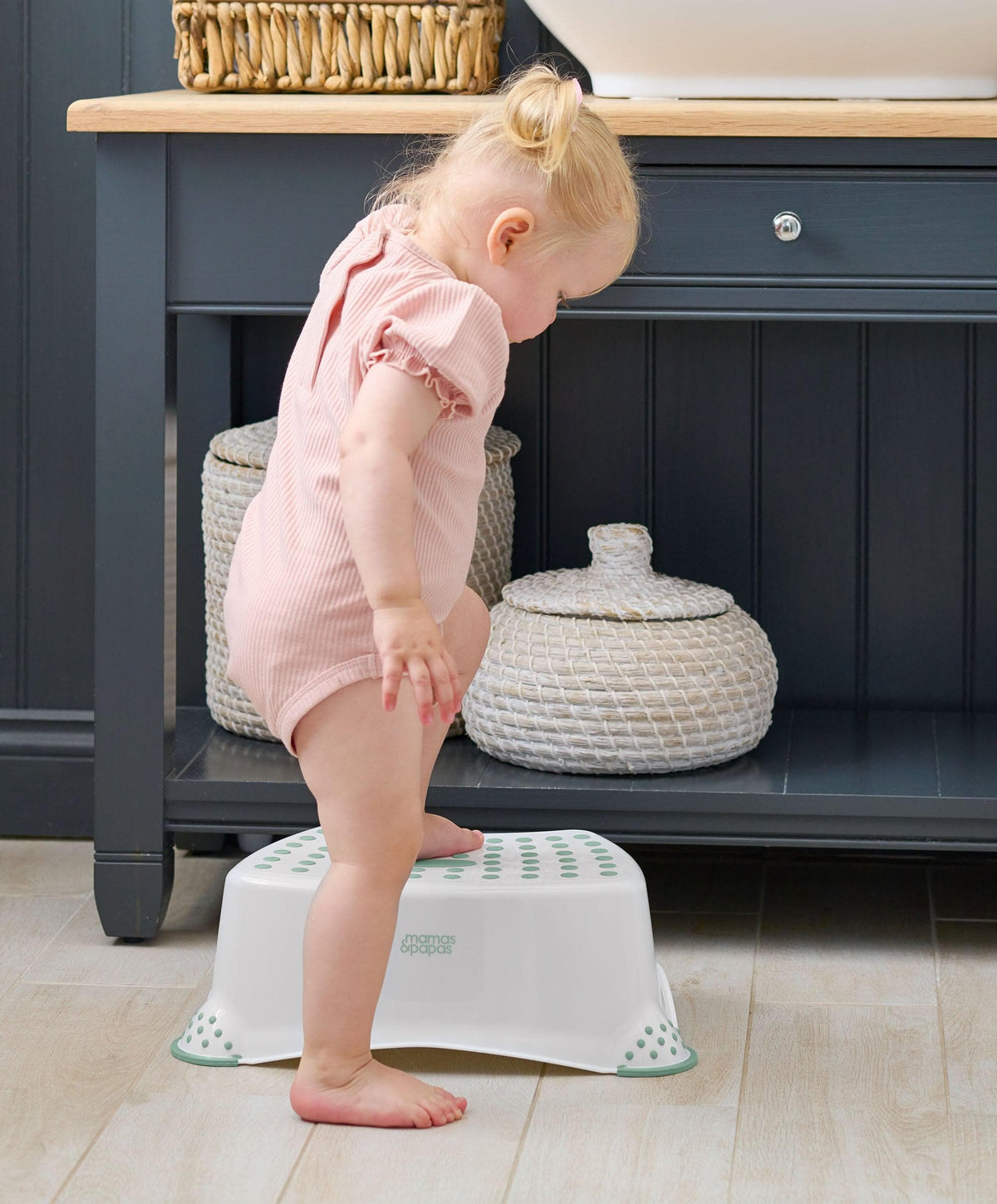 Anti Slip Step Up Stool – Eucalyptus – Mamas & Papas UK