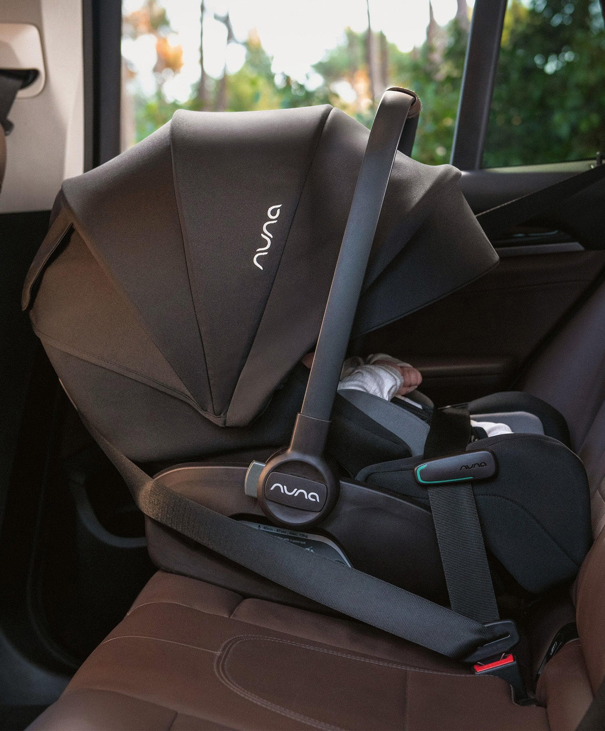 Nuna MIXX Next Pushchair Bundle with ARRA Flex Car Seat & BASE Curv Ba ...