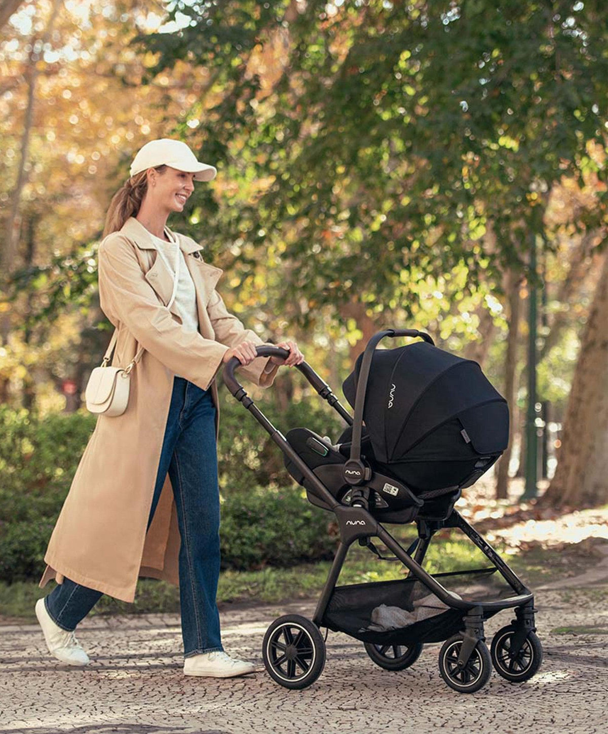 Nuna MIXX Next Pushchair Bundle with ARRA Flex Car Seat & BASE Curv Ba ...