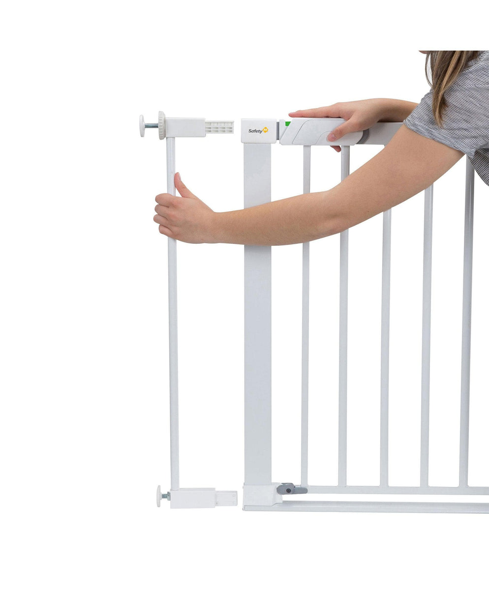 Safety 1st Easy Close Gate 7cm Extension - White – Mamas & Papas UK