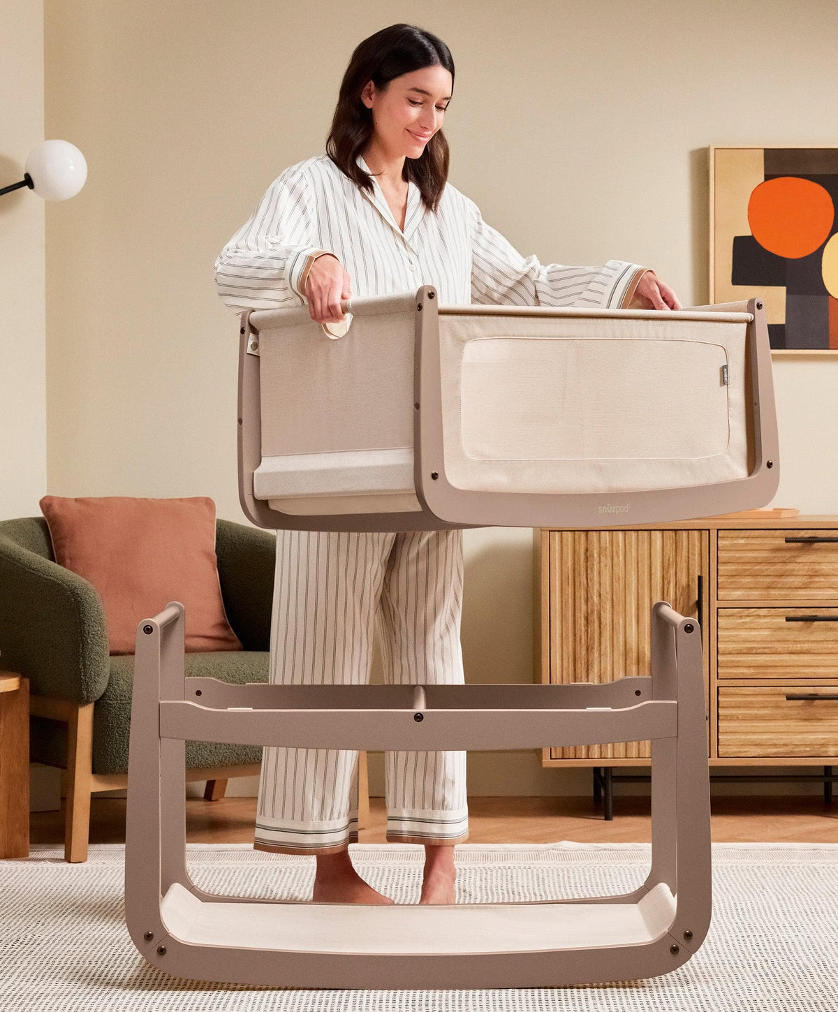 SnuzPod 5 Bedside Crib - Mocha – Mamas & Papas UK