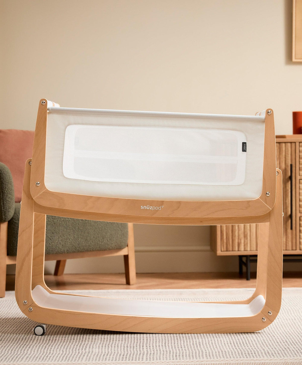 SnuzPod 5 Bedside Crib - Natural – Mamas & Papas UK
