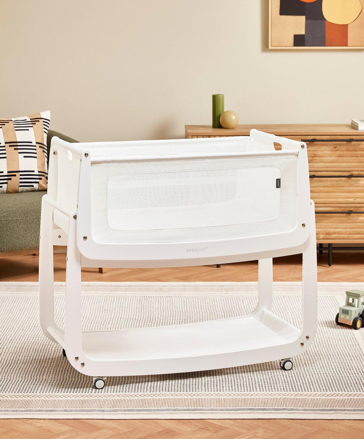SnuzPod 5 Bedside Crib - White – Mamas & Papas UK