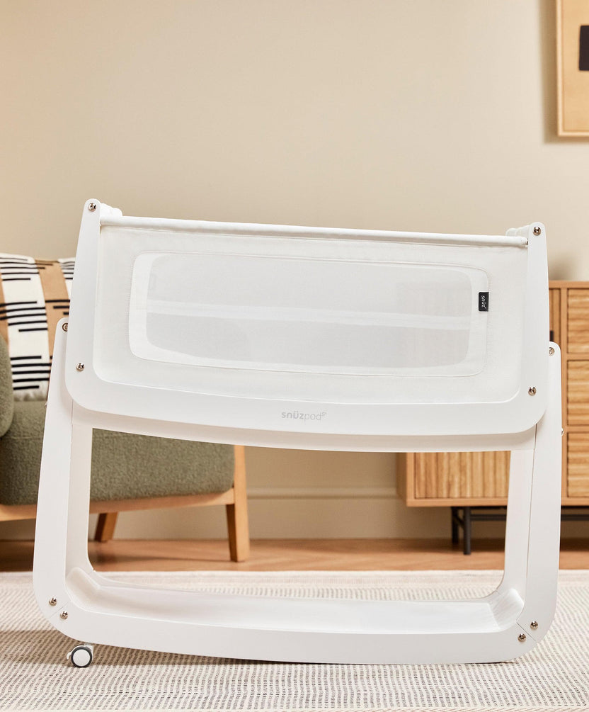 SnuzPod 5 Bedside Crib - White – Mamas & Papas UK