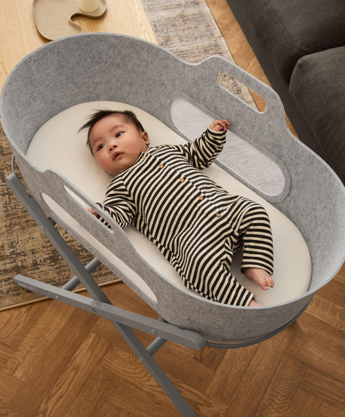 SnuzBaskit Moses Basket & Stand - Light Grey/Dove – Mamas & Papas UK